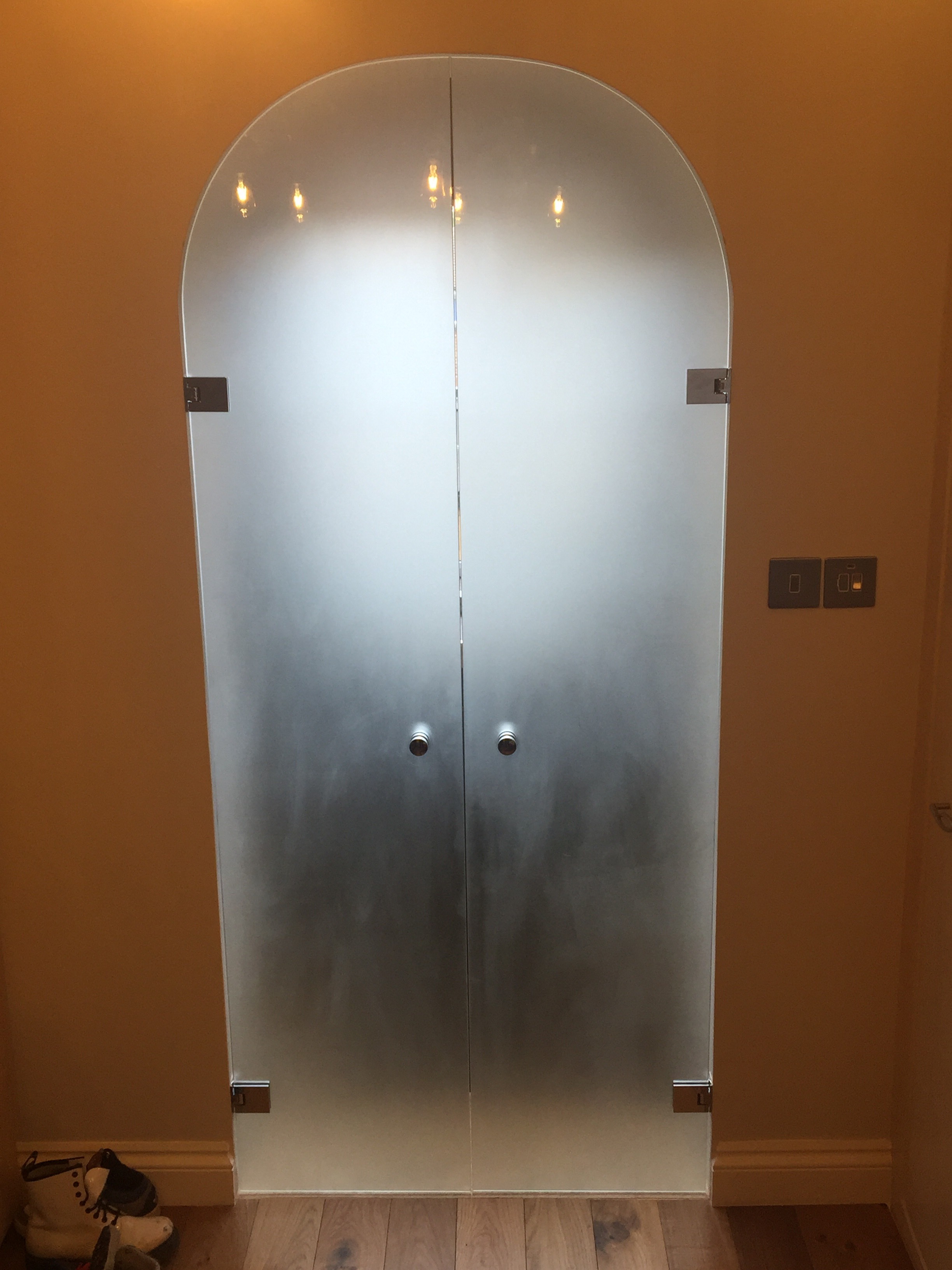 Windsor Glass | Suppliers of tempered, safety, toughened and acoustic glass